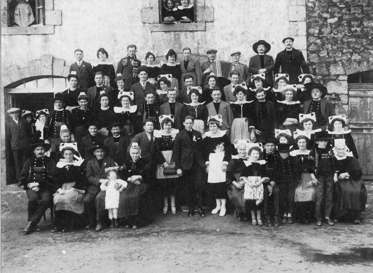 1930 - Le mariage de Louis Tassy et d'Yvonne Troalen — GrandTerrier